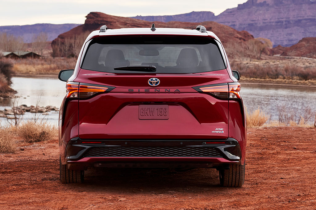 2021 Toyota Sienna Review - Autotrader