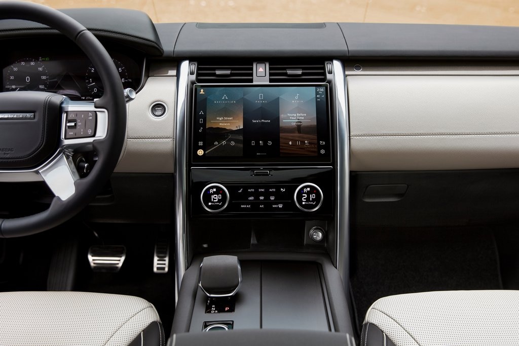 Land Rover Discovery 5 Interior