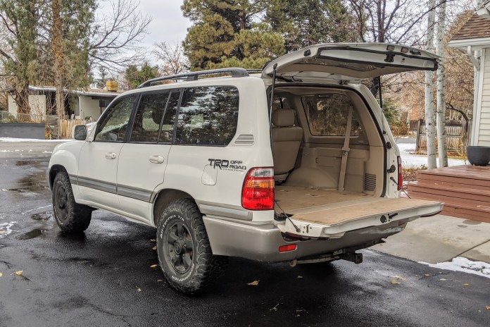 Video | My 5 Favorite Things About my 1999 Toyota Land Cruiser - Autotrader