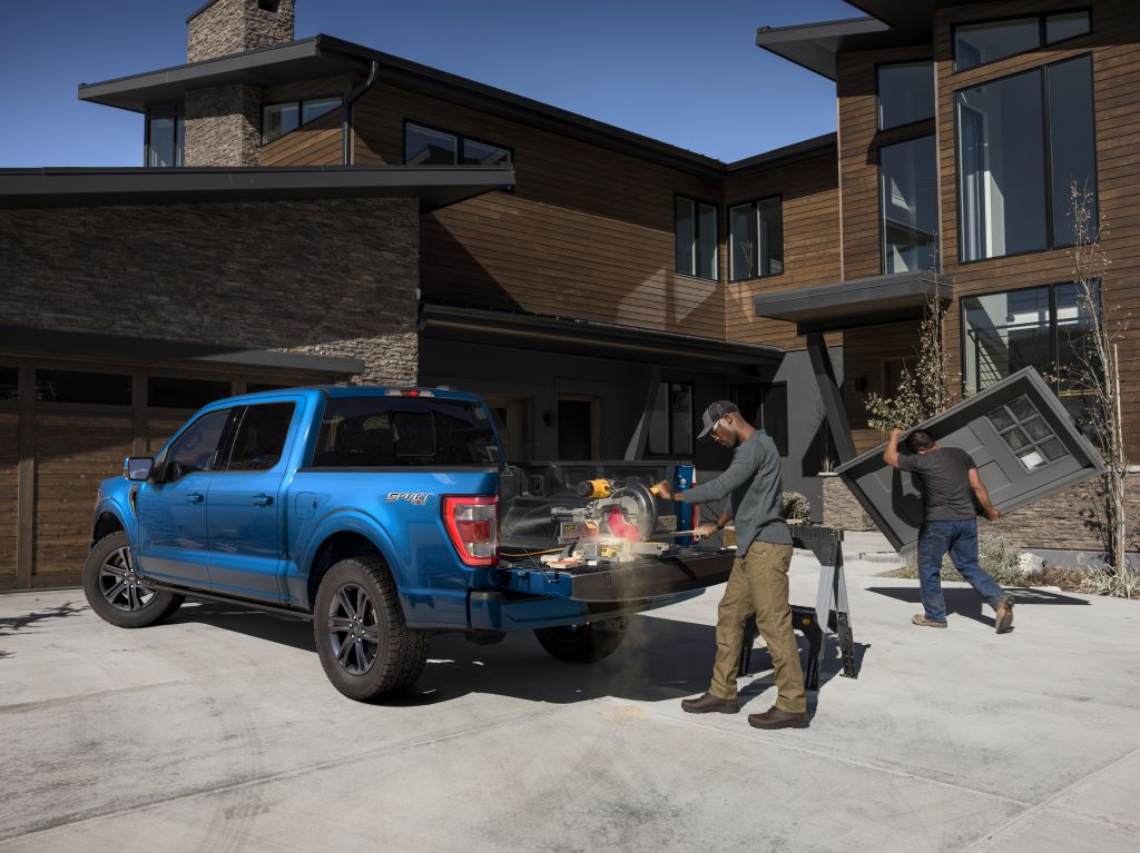Here's How New Ford F-150 Trucks are Helping Texans Without Power ...