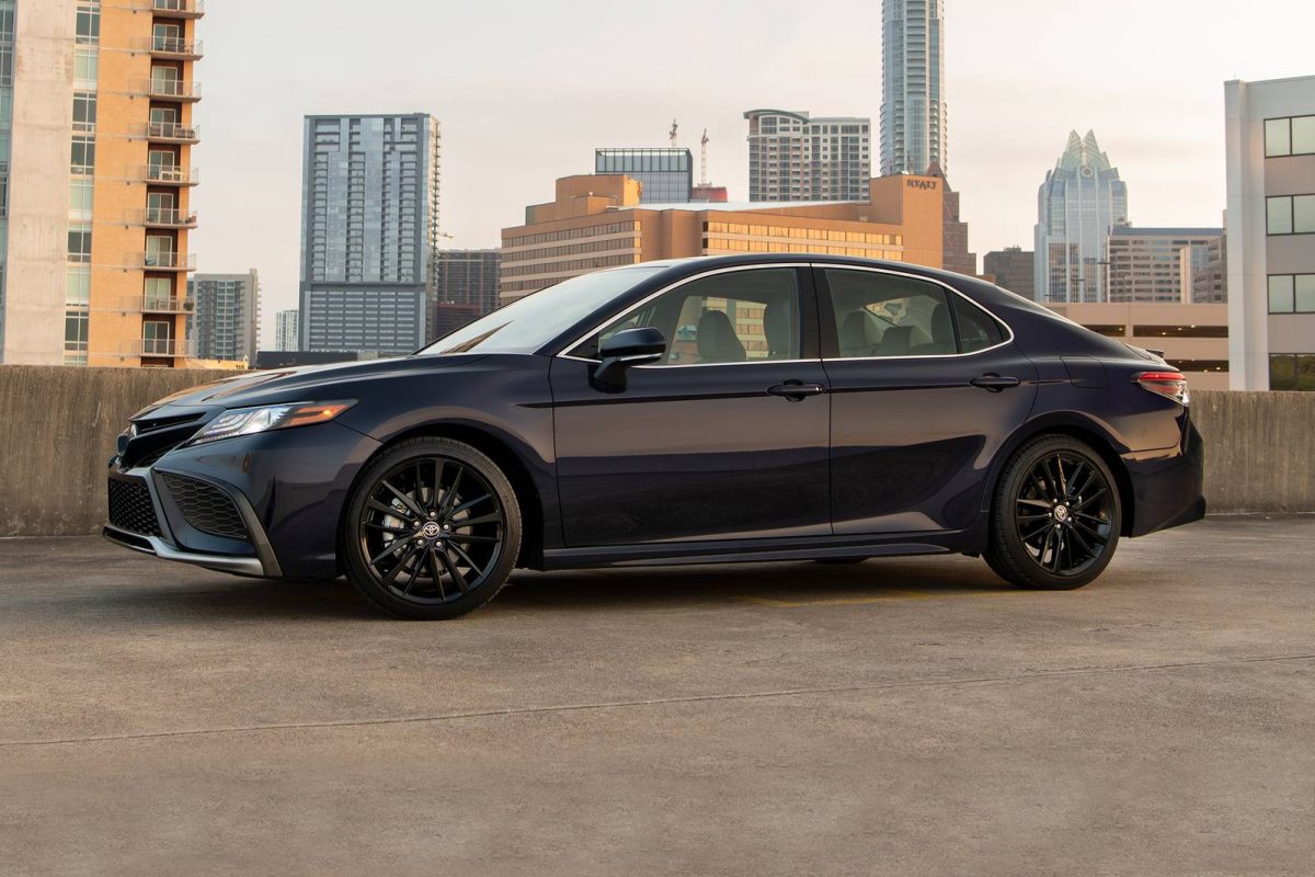2021 Toyota Camry: Choosing the Right Trim - Autotrader