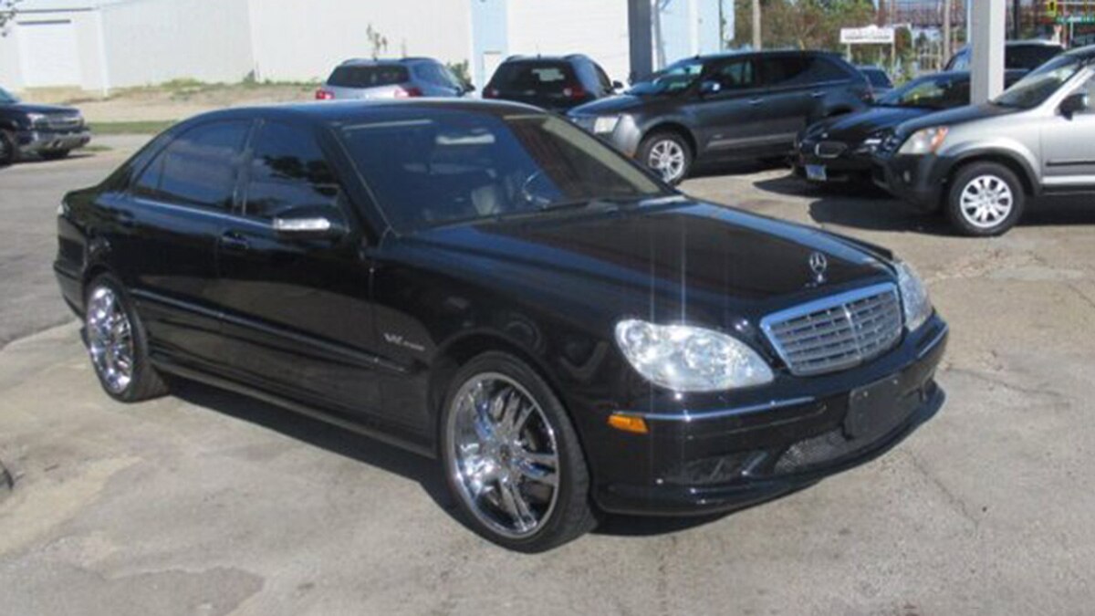 Gold Mercedes S55 Amg