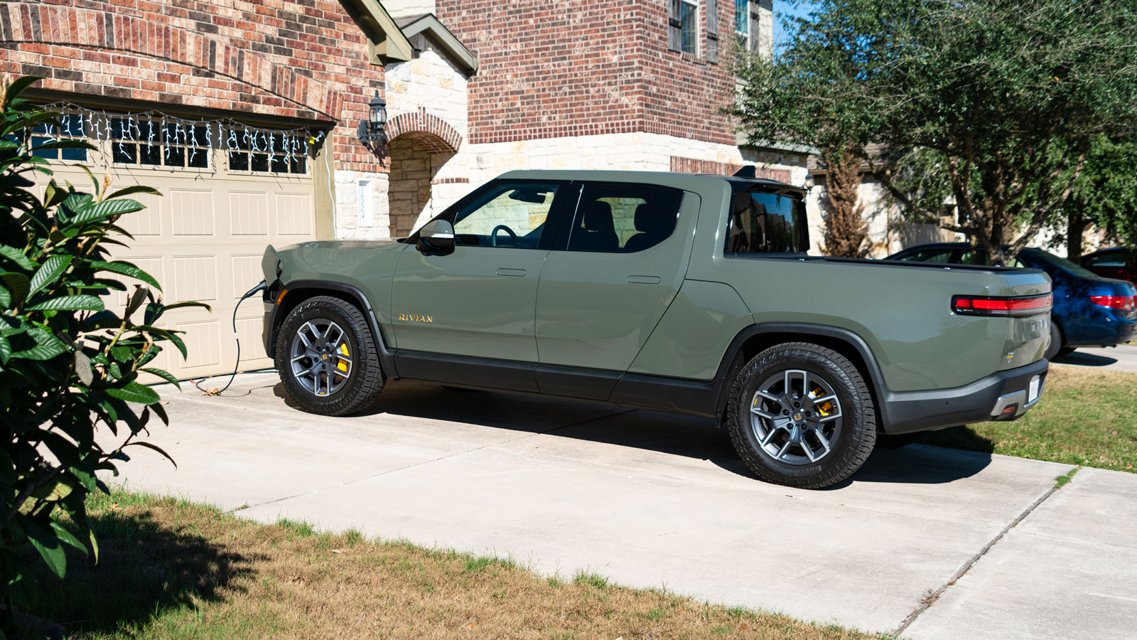 Types of Electric Vehicles: EV, BEV, HEV, PHEV - Autotrader