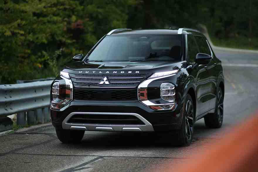 2023 Mitsubishi Outlander PHEV: Choosing the Right Trim - Autotrader