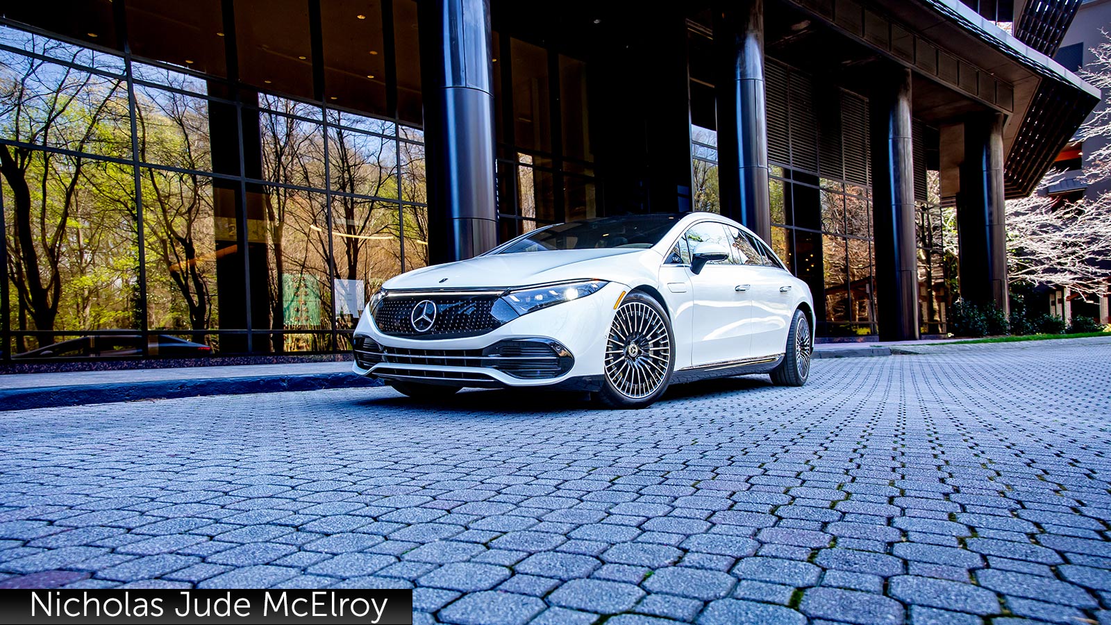 2023 Mercedes-EQ EQS: Choosing the Right Trim - Autotrader