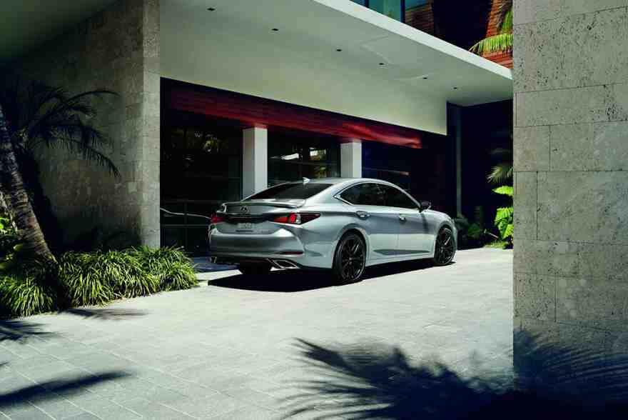 2024 Lexus ES: Choosing the Right Trim - Autotrader